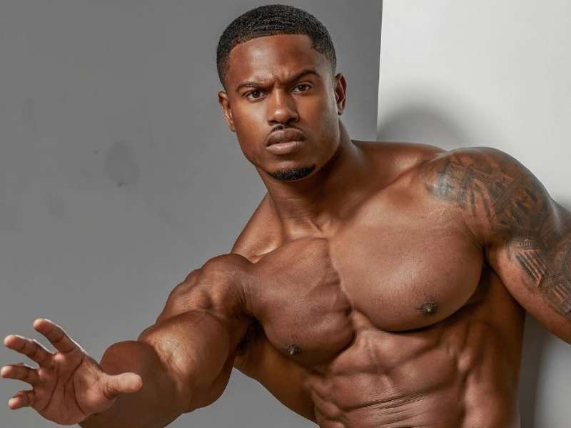 Bodybuilder Simeon Panda: So bekommst du gigantische Schulter-Pumps