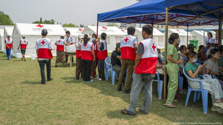 Myanmar earthquake relief hampered by lack of aid, airstrikes