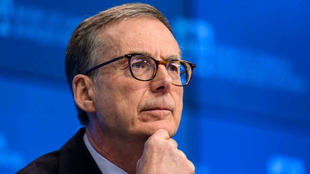 Bank of Canada holds overnight interest rate at 2.75%