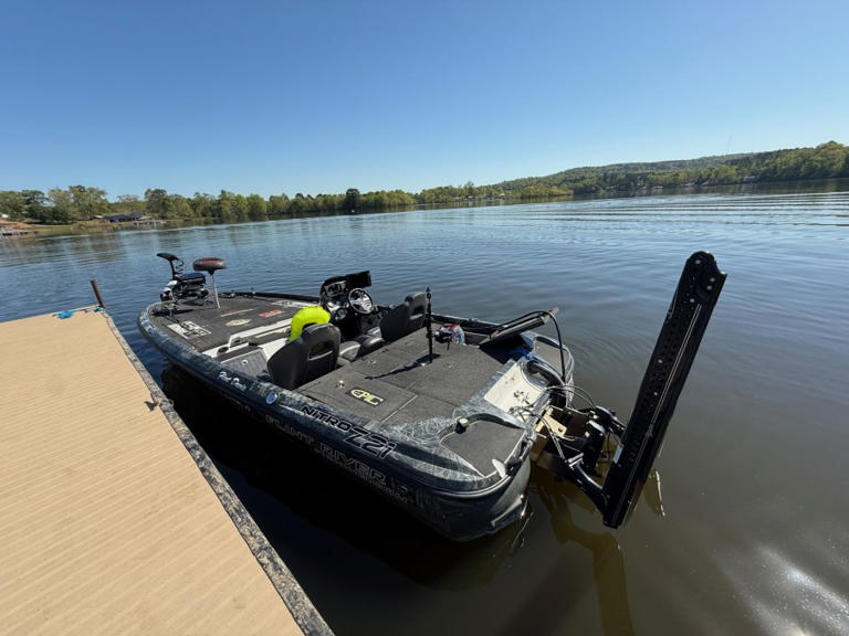 One dead in multi-boat crash during Major League Fishing tournament in Alabama