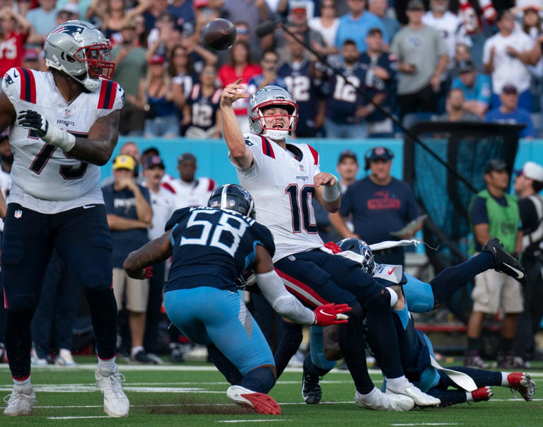 Titans coach's stunned reaction to Drake Maye's miracle play caught by ...