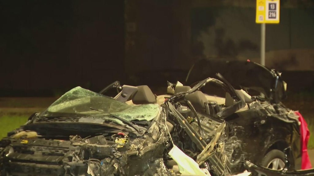 Two dead after separate rollover crashes in Dallas, police say