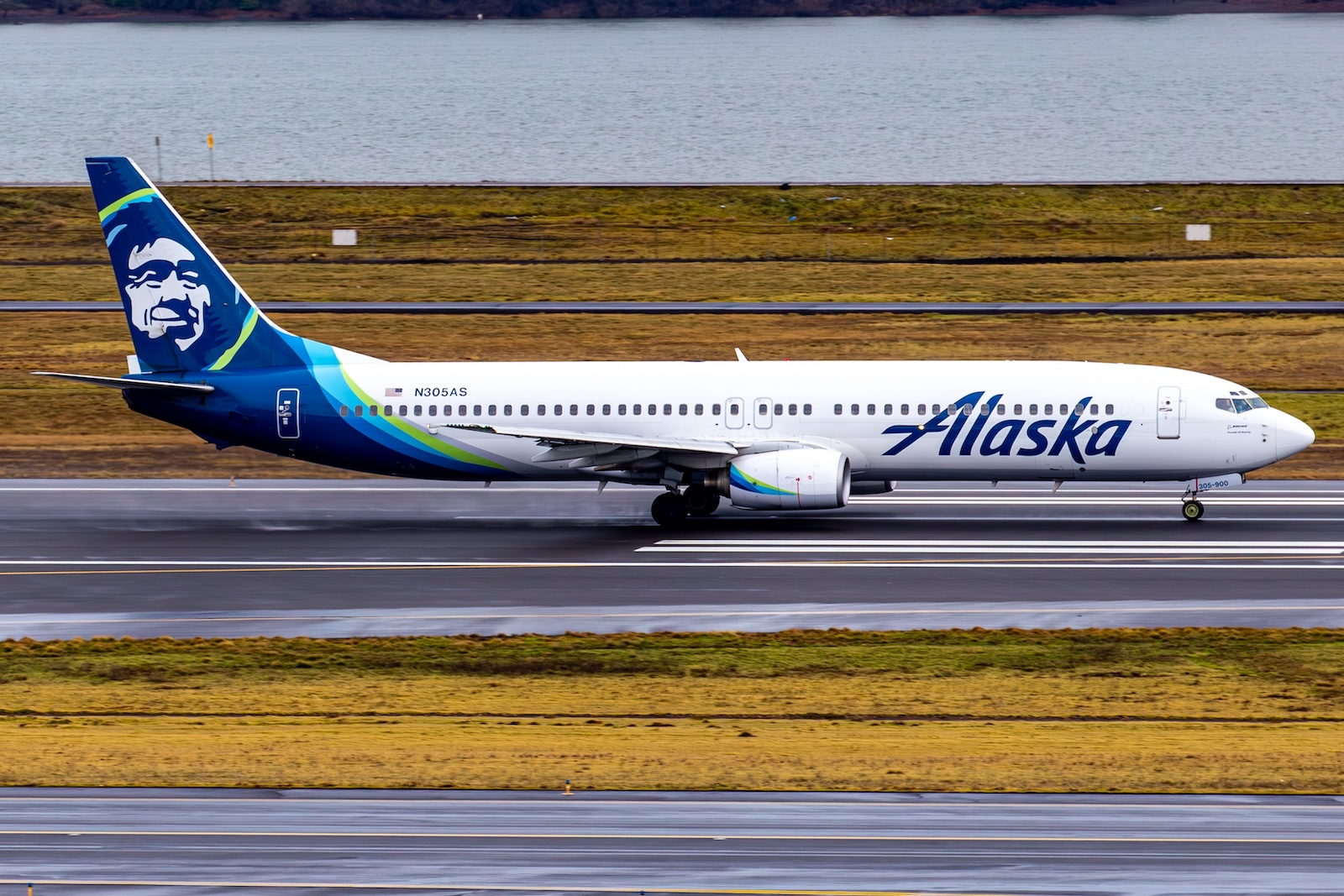 Alaska Retires Its Last Winglet-Less 737