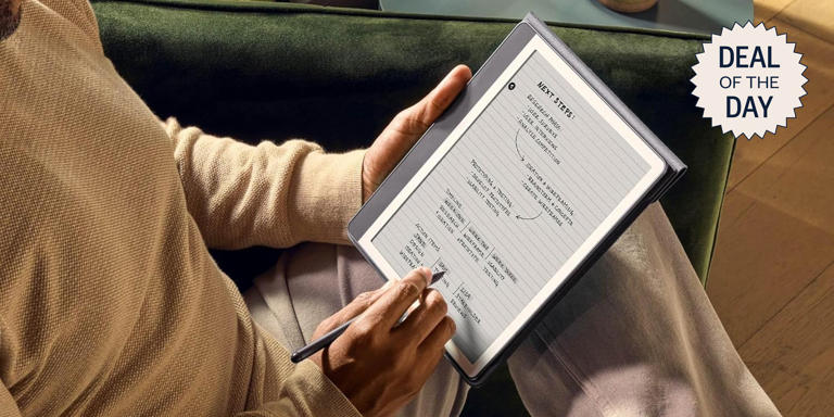 Deal of the Day: Amazon Kindle Scribe is $75 off right now