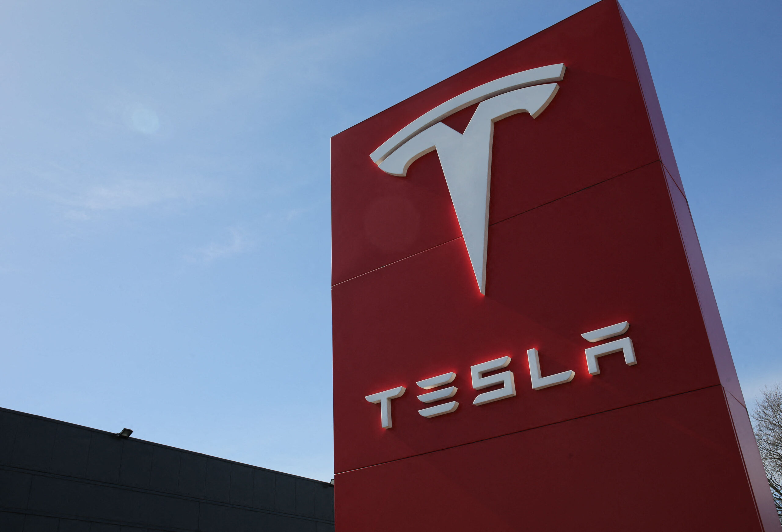 FBI Nabs Tesla and GOP Firebomber