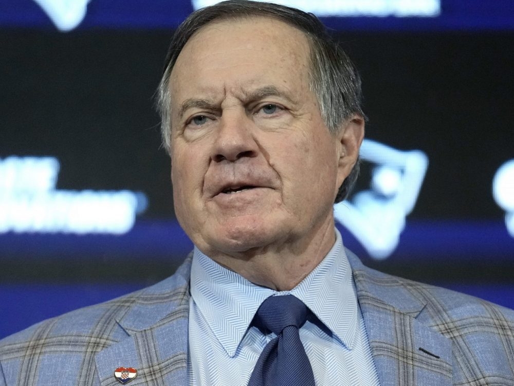 Jets' Arniel goes Belichick, leaving players to comment on Blues series