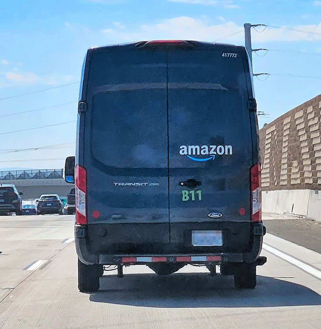 Amazon's Strict Return-To-Office Policy Is Drawing Severe Pushback From ...