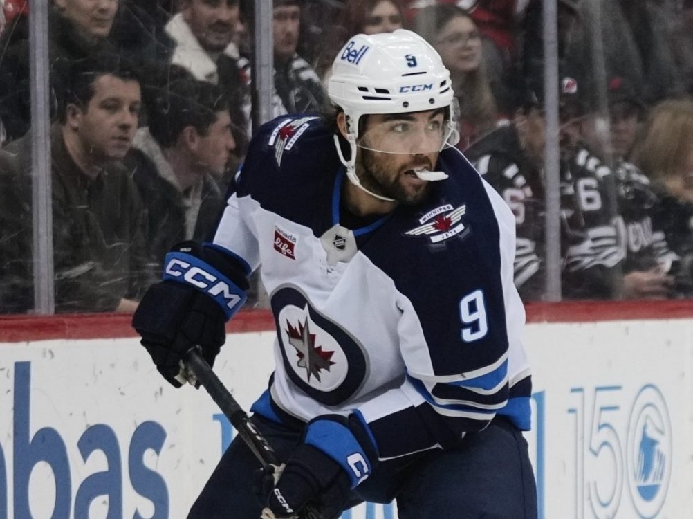 'Don't want to go anywhere else': Jets' Iafallo chooses NHL's back country