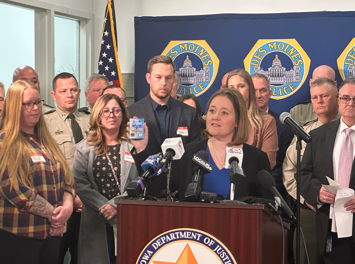 Iowa inmates given playing cards featuring cold cases to help generate ...