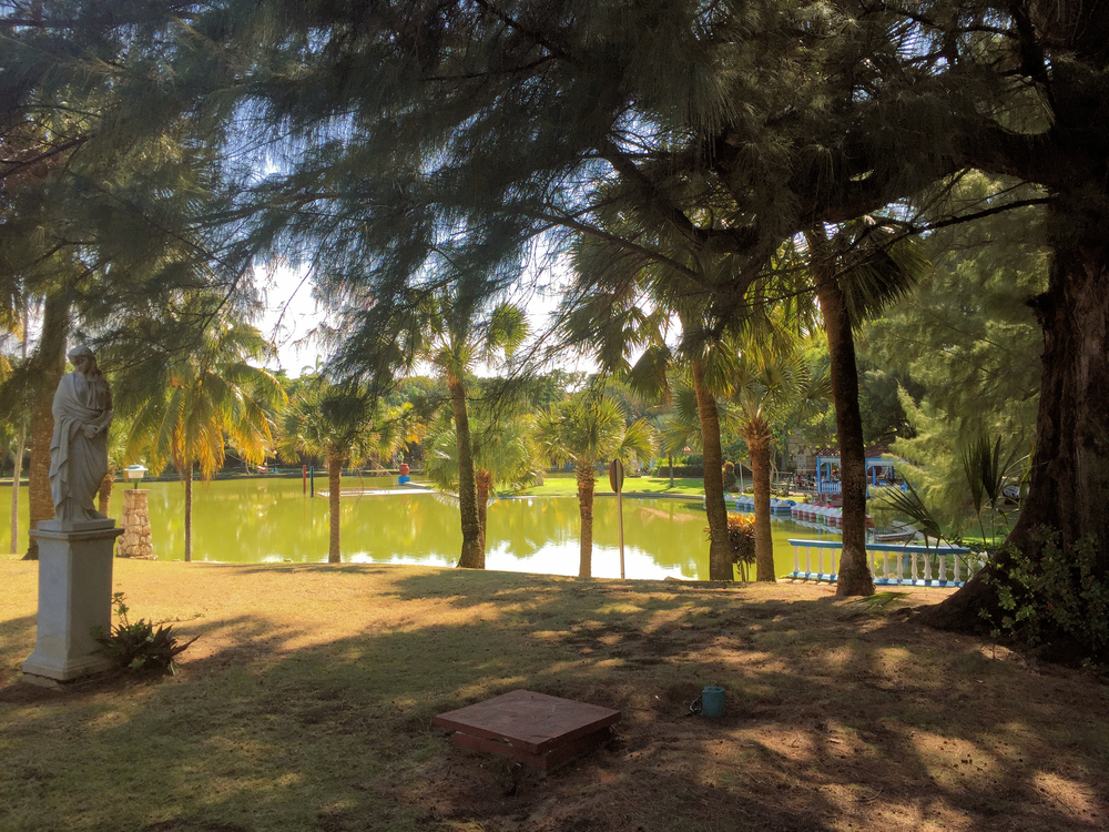 17 Places That Look Normal — Until You Learn Their Strange Backstory