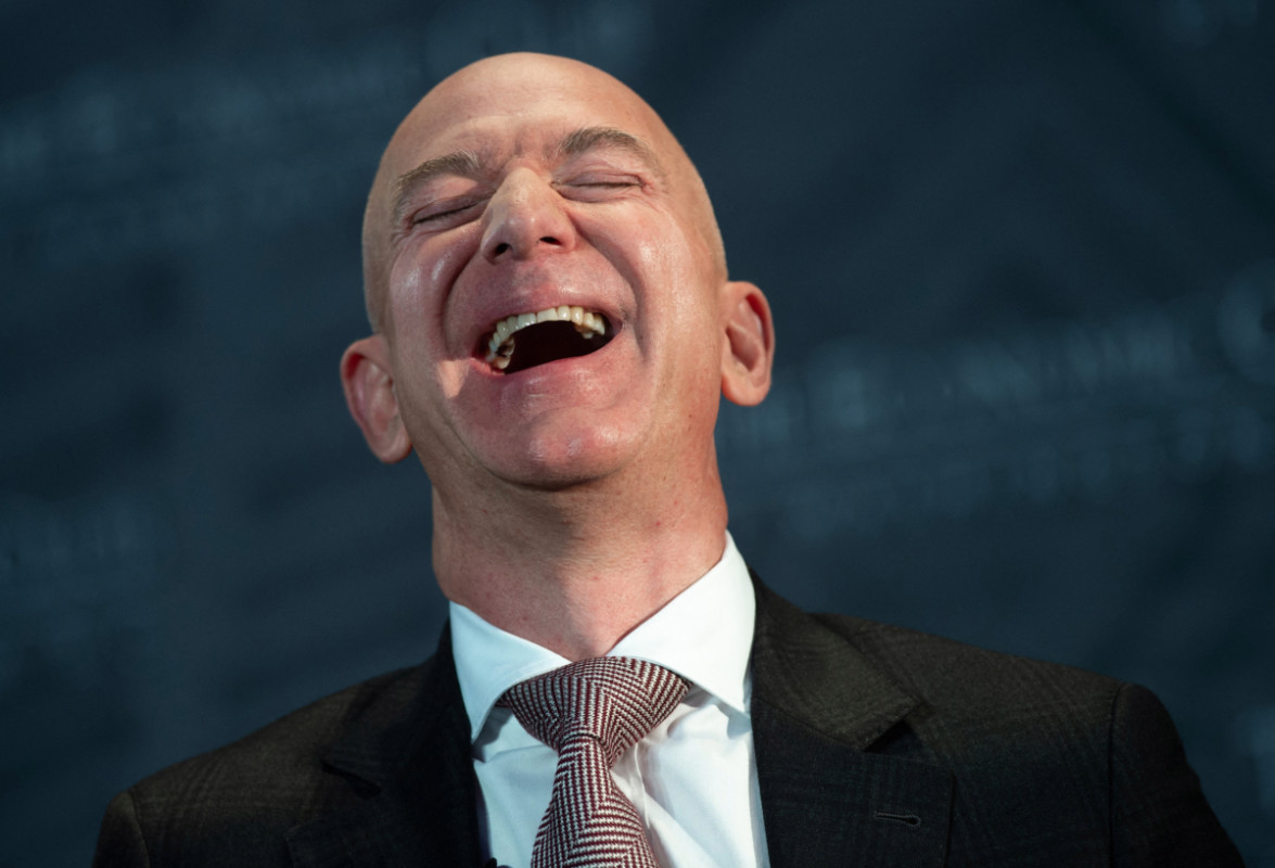 Jeff Bezos Just Sold His Seattle Home For a Record-Breaking Price and ...