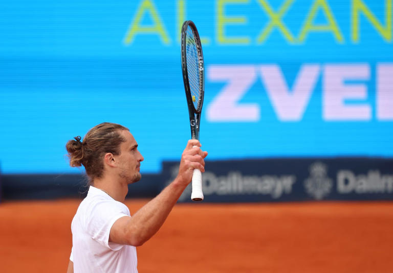 Zverev wins all-German duo against Altmaier to reach Munich quarters