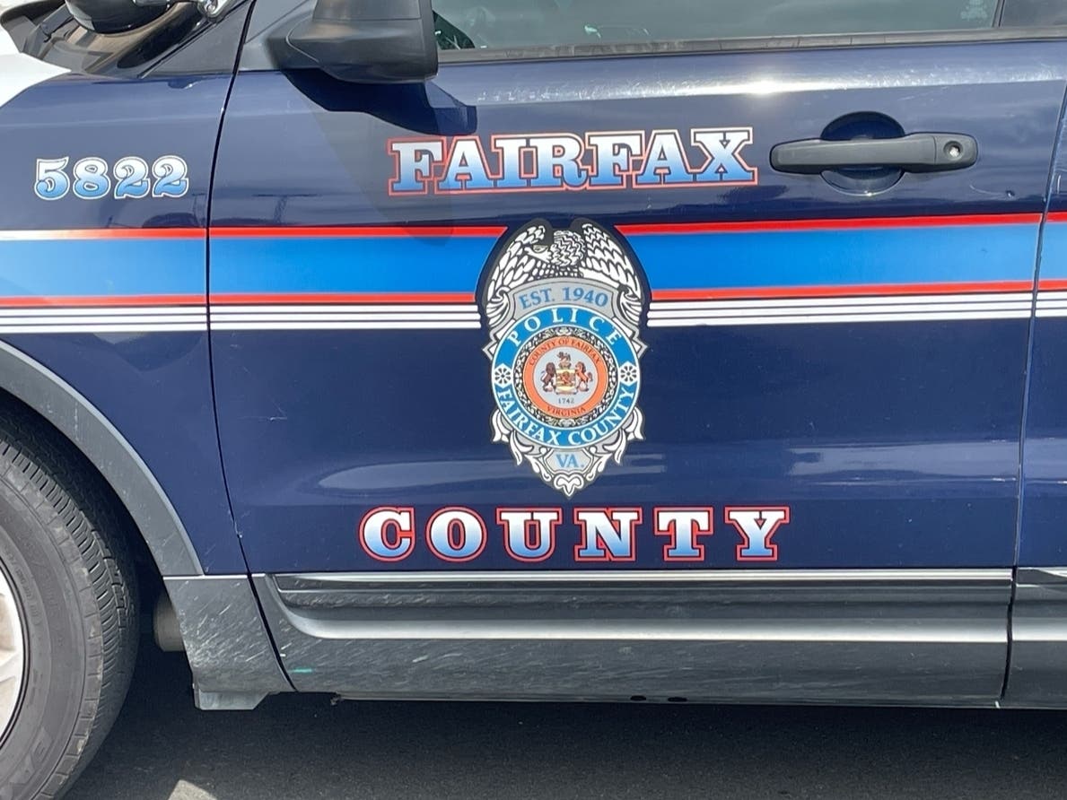 Man Killed In Single-Vehicle Crash Near Mantua In Fairfax County