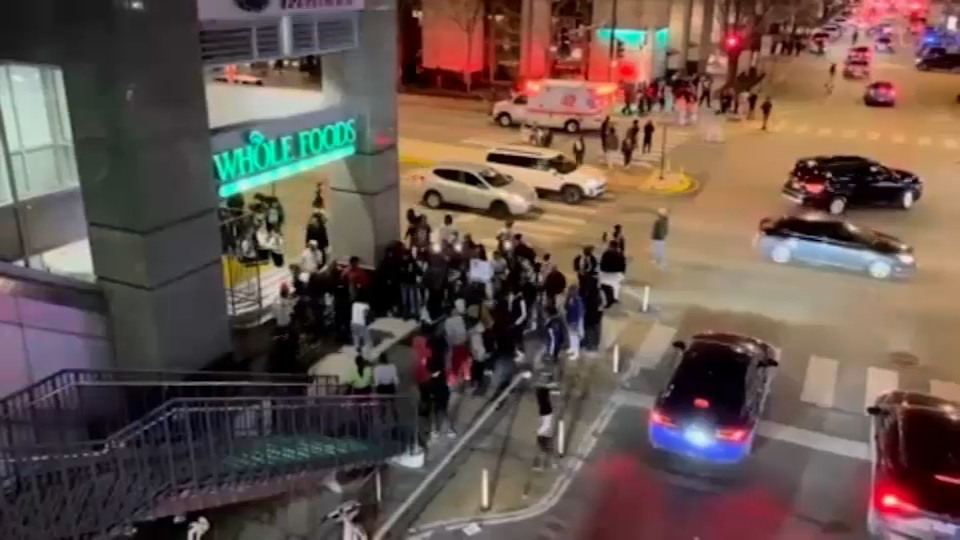 Compromise could bring new kind of curfew to Chicago streets this summer