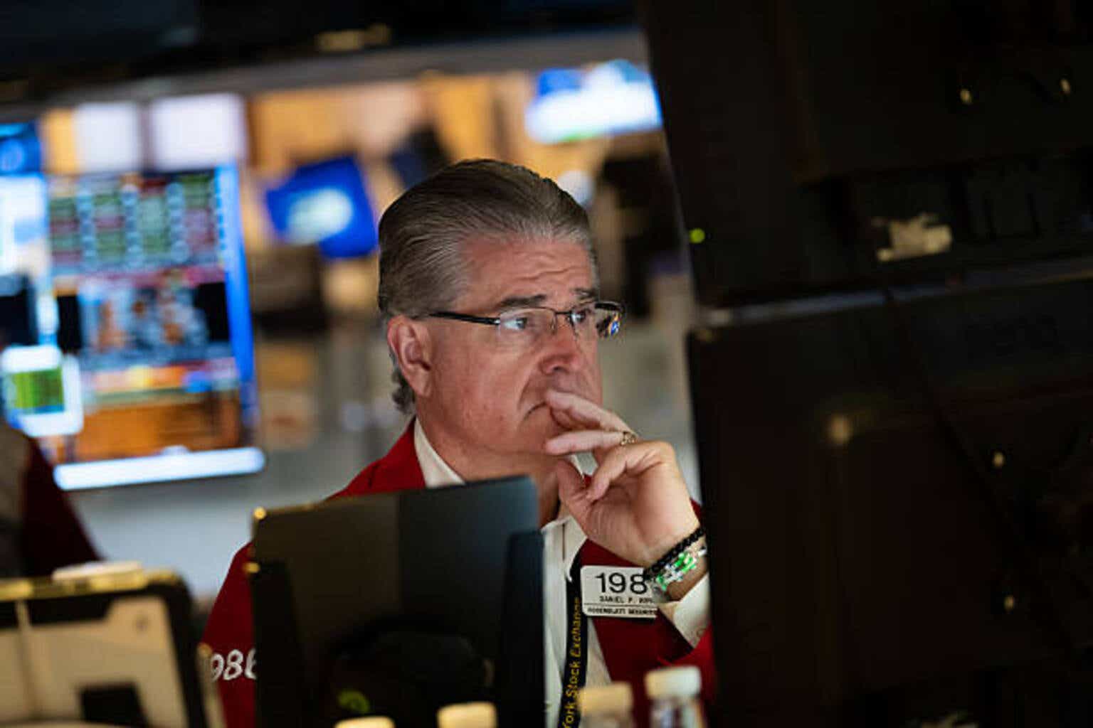 Nasdaq slumps 3%, Dow sheds 700 points on tech rout, hawkish Powell