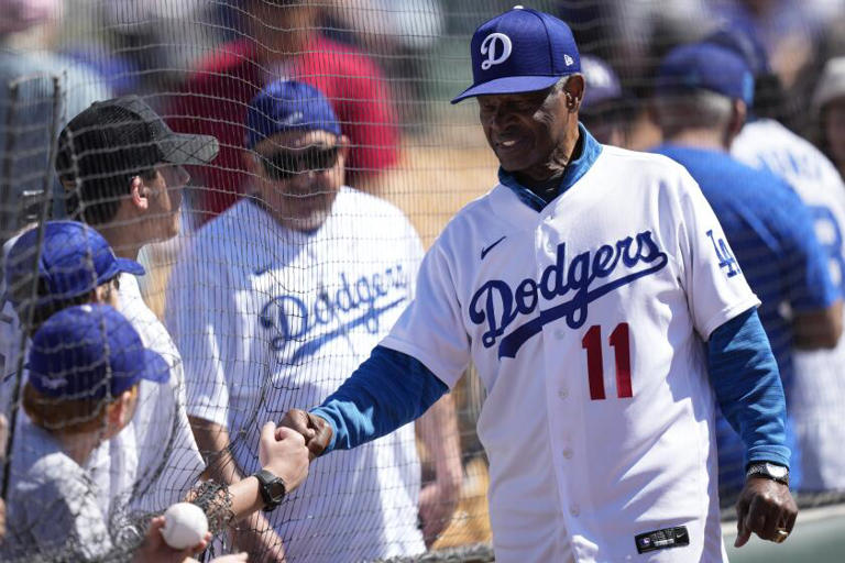 Dodgers legend Manny Mota suffers stroke: 'We hope he can recover all his functions'
