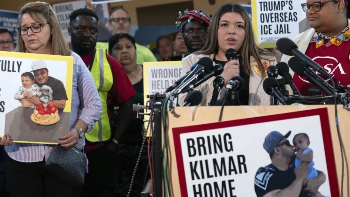 US senator travels to El Salvador to seek Kilmar Abrego Garcia's release