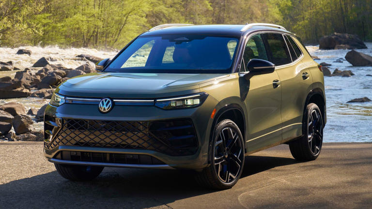 2026 Volkswagen Tiguan SEL R-Line Turbo First Look: Big Power Boost for ...