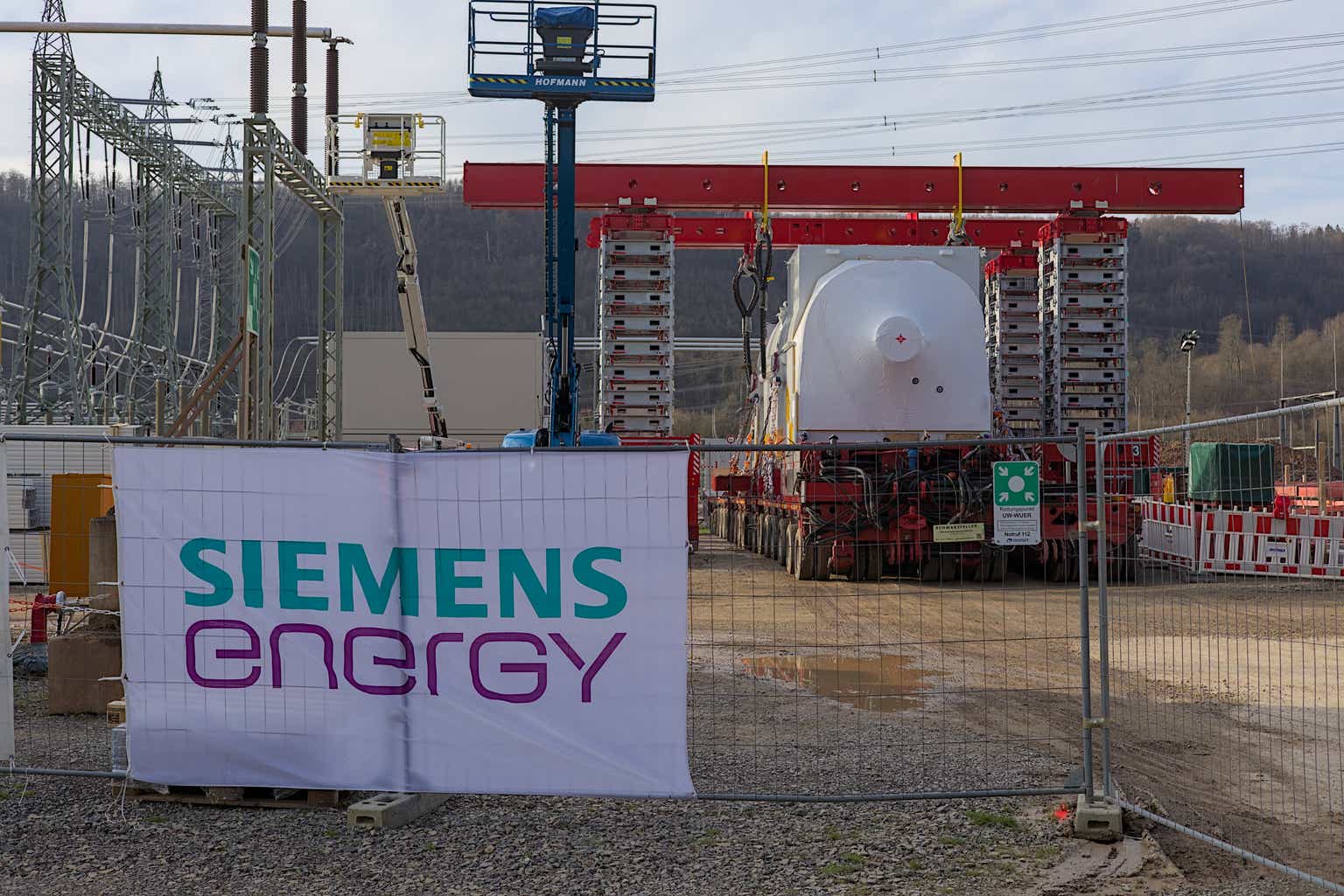 Siemens Energy sees U.S. transformer production starting in 2027