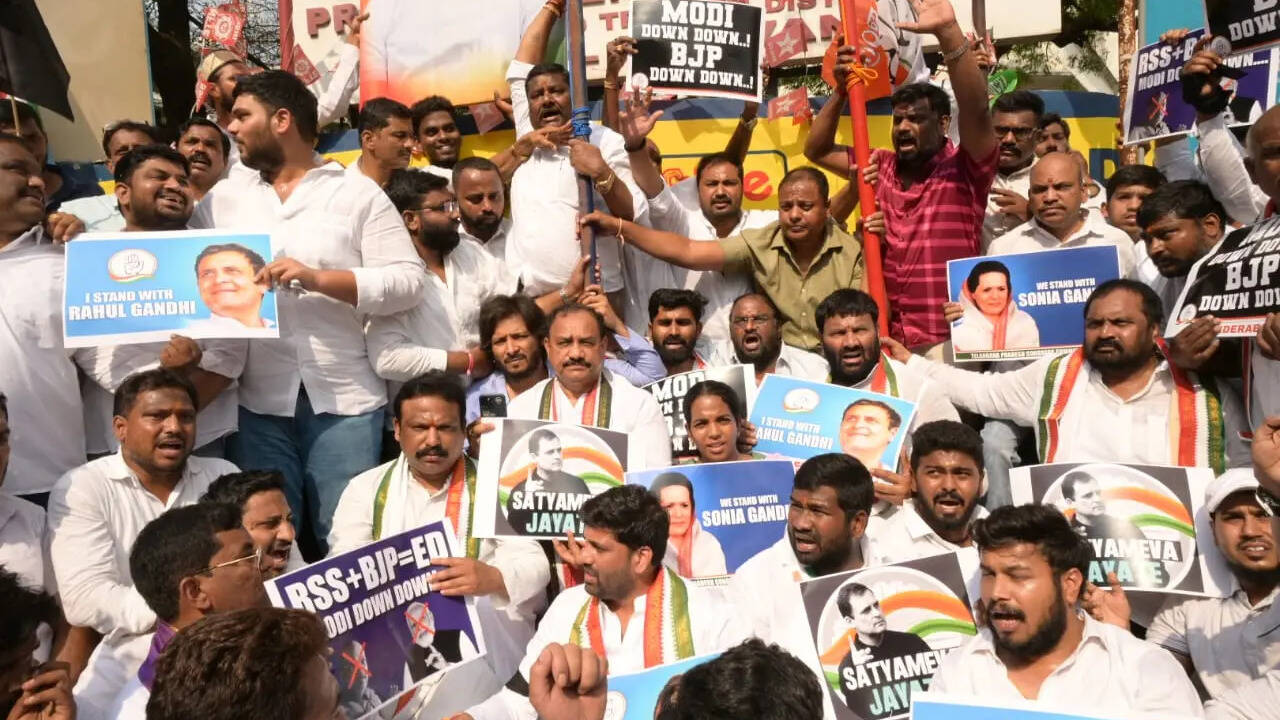 Congress Stages Nationwide Protest Against ED, Massive Rally Held in ...