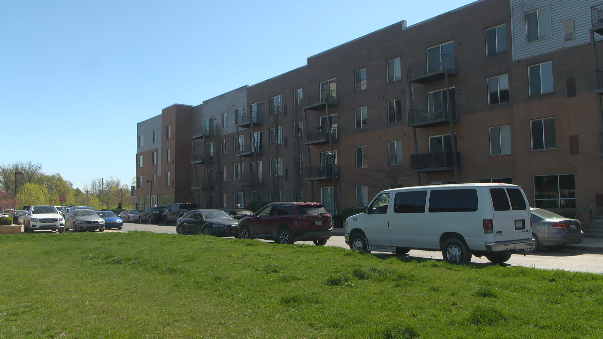 Some tenants able to move back into apartment complex after flooding