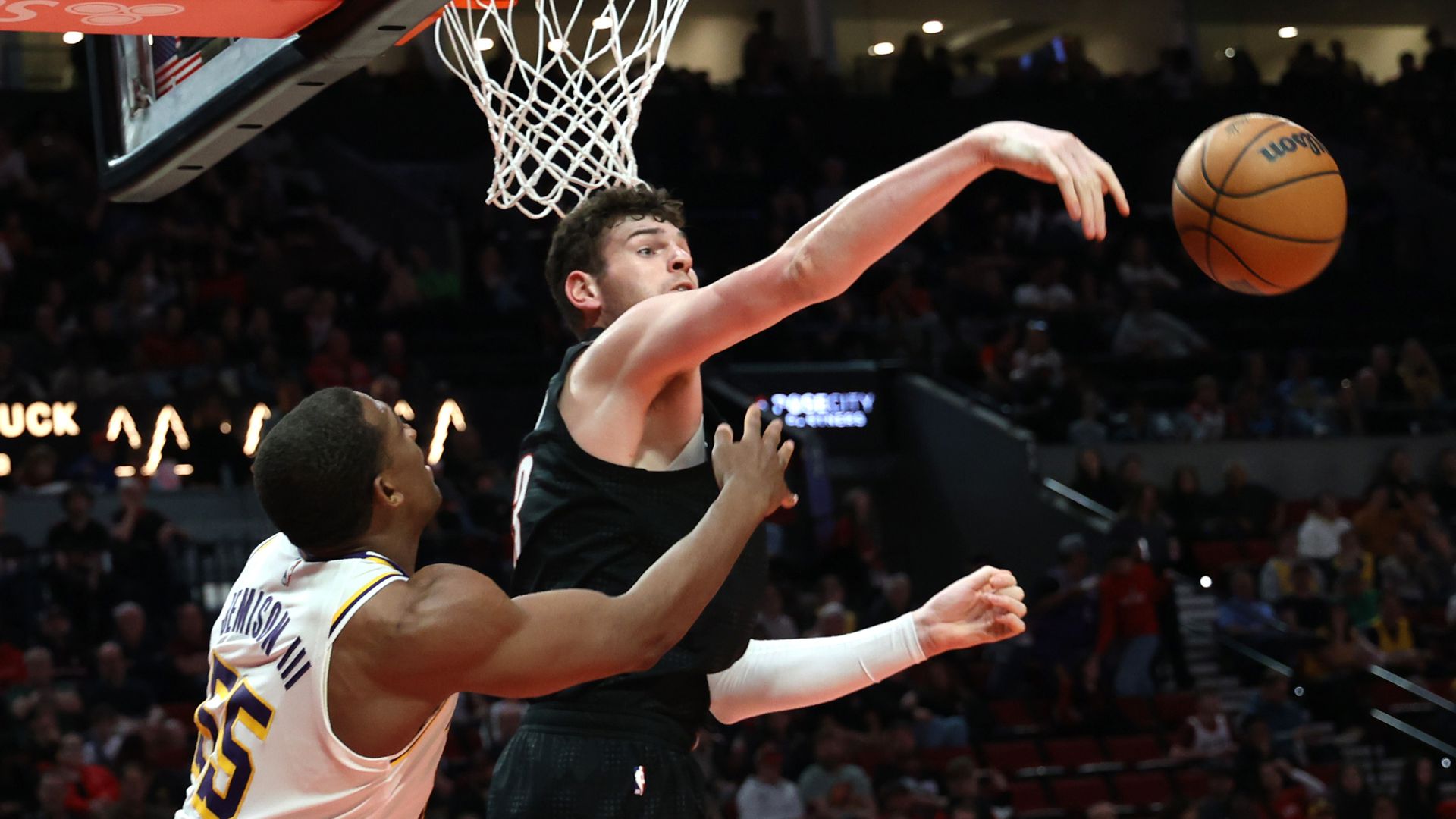 Clingan ‘Really Locked In’ After Rookie Campaign