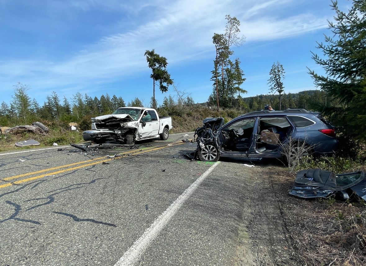 5 injured in two-vehicle crash south of Belfair Tuesday