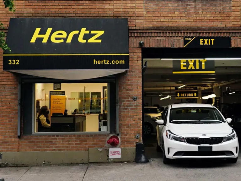 Hertz Stock Rips As Activist Investor Bill Ackman’s Pershing Square Discloses 4.1% Stake