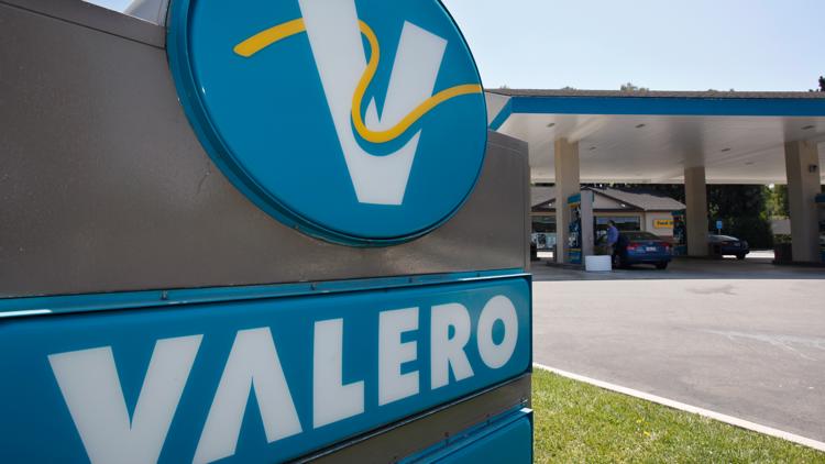 Valero plans to close Benicia refinery, reviewing California operations