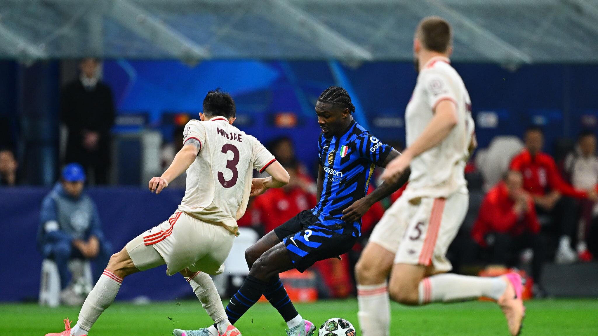 Champions League, Inter-Bayern 2-2 e Real Madrid-Arsenal 1-2 ...