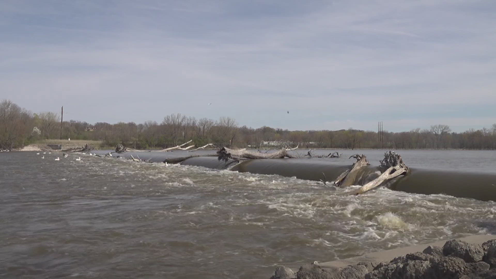 Safety of two Rock River dams in Rock Island County under state review