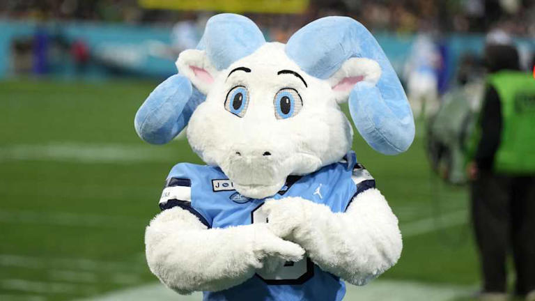 QB Bolts From UNC Football Just Three Months After Joining Tar Heels