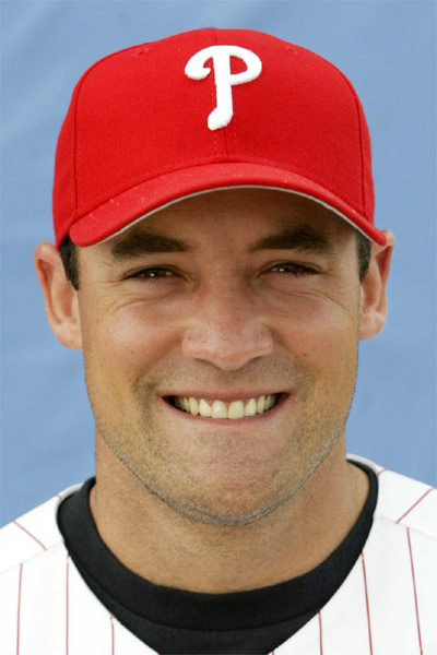 Giants’ hitting coach Pat Burrell presented his Wall of Fame ring by ...