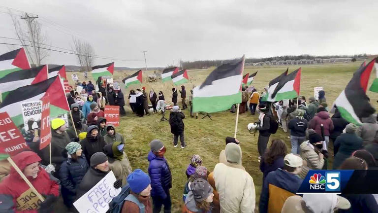 Protesters rally for release of Columbia University student detained by ICE