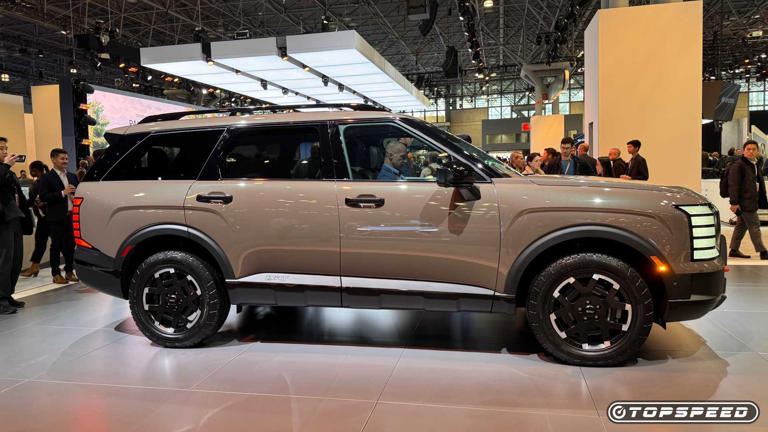 2026 Hyundai Palisade Hybrid Will Offer EV Feature You'll Love