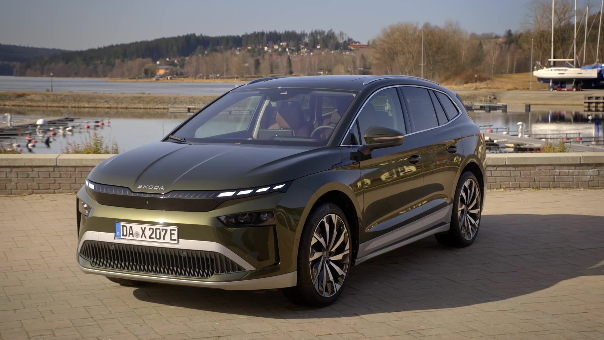 Der neue Škoda Enyaq - Tech-Deck-Face und Matrix-LED-Hauptscheinwerfer ...