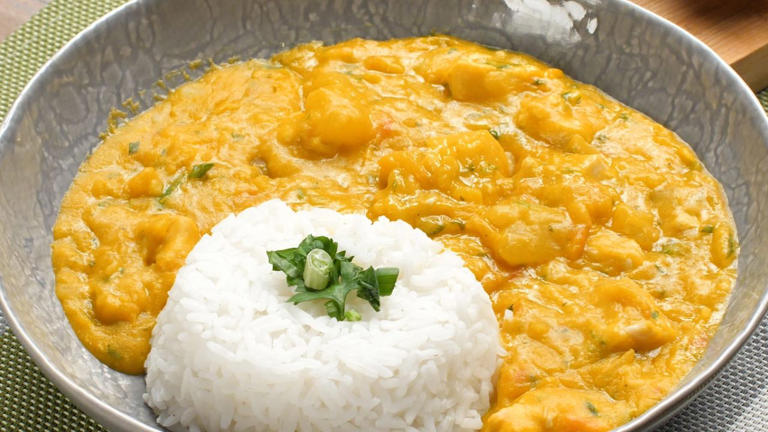 Esse bobó de frango é perfeito para você que não come camarão, mas ...