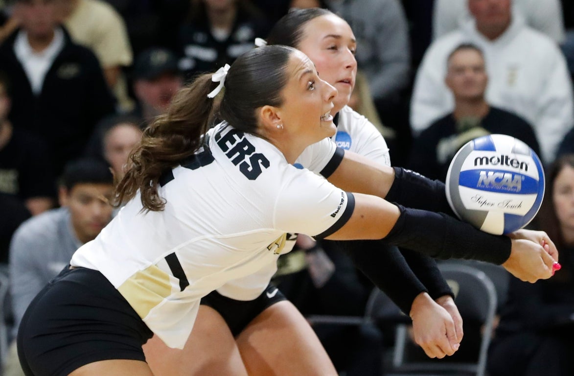 Stellar photos spotlight NCAA Volleyball standout Chloe Chicoine