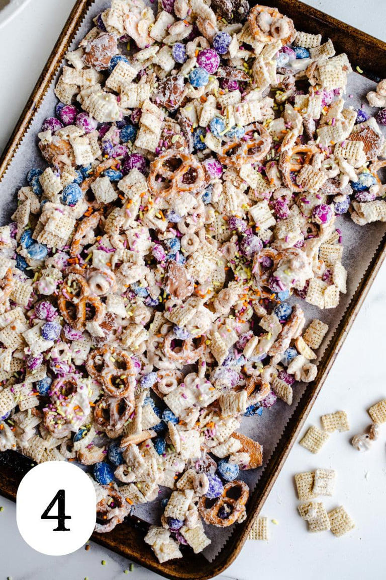 Bunny Bait (Easter Chex Mix)