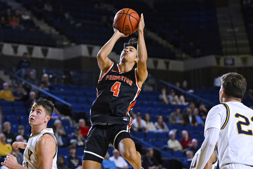 Former Princeton point guard Xaivian Lee commits to national champion ...