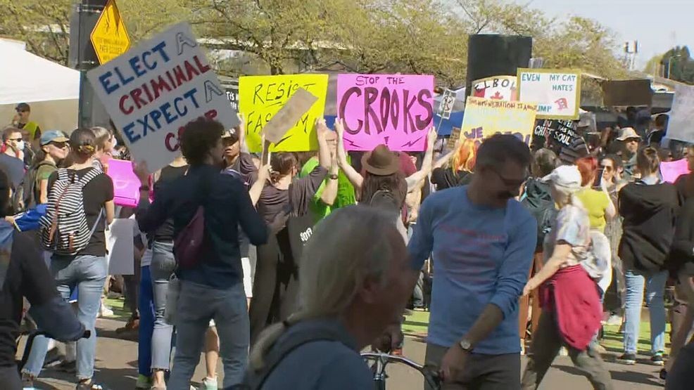 Willamette Week: Photographers document metro-area protests