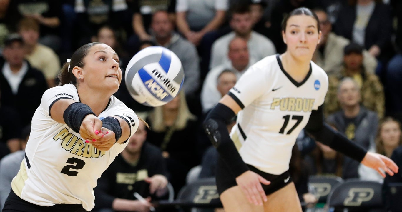 Stellar photos spotlight NCAA Volleyball standout Chloe Chicoine