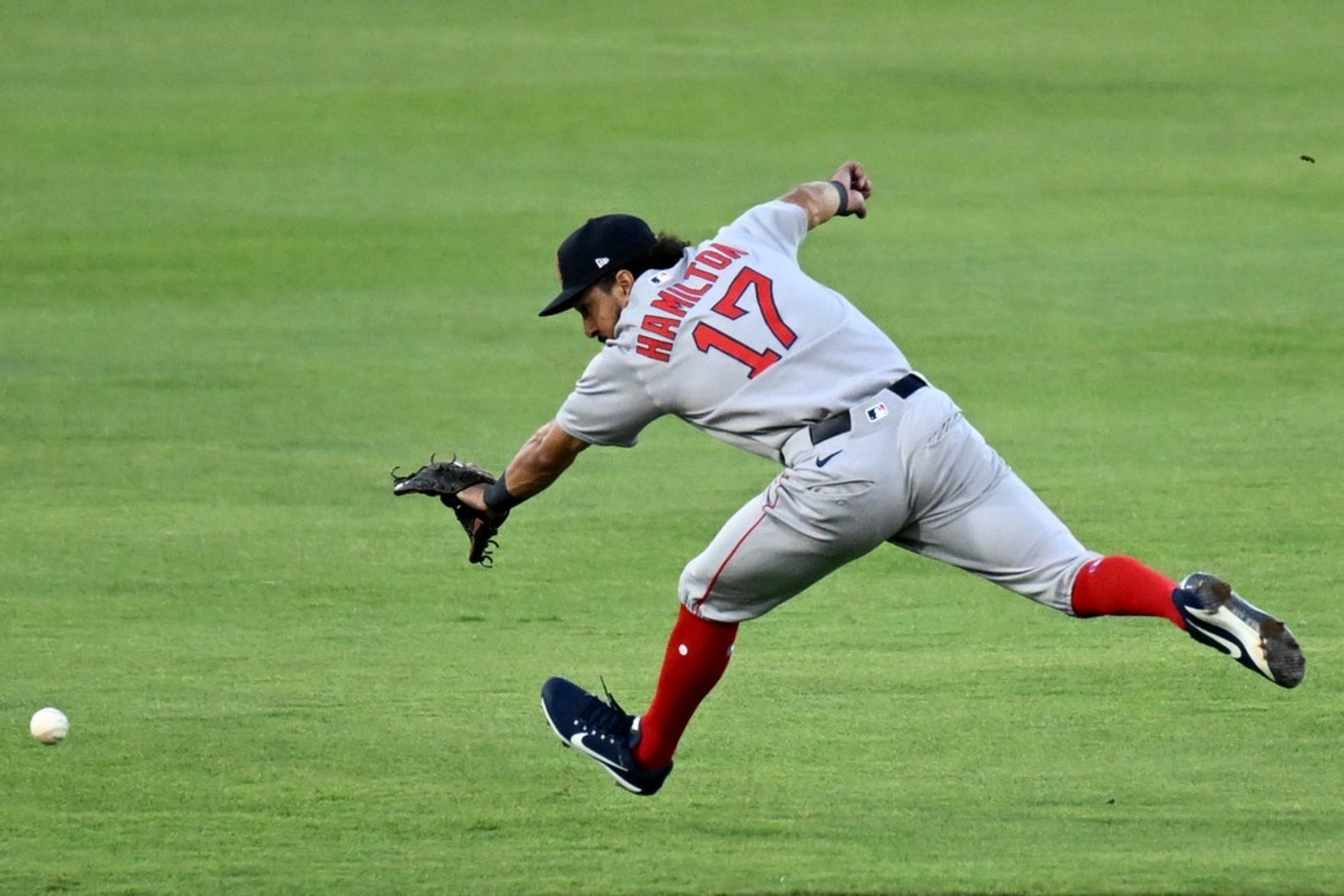 Red Sox get shutout pitching, solo homer to edge Rays 1-0
