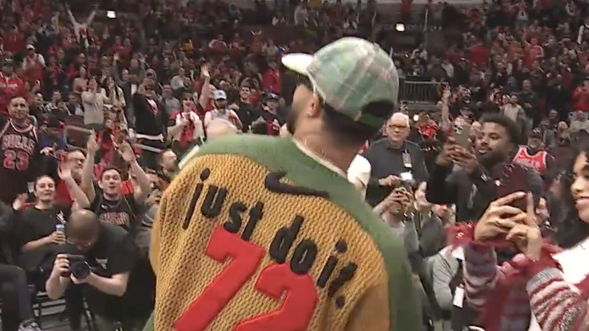 Caleb Williams Shows Off Arm At Chicago Bulls Game