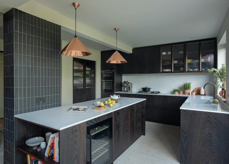 10 Hidden Kitchen Socket Ideas That Disguise Eyesores and Make ...