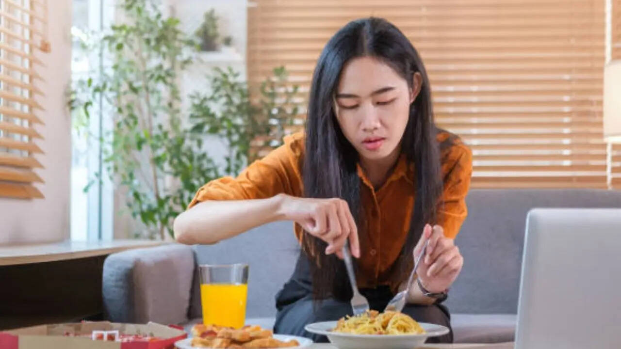 Are You Ruining Your Digestion by Sitting Wrong While Eating? Here’s ...
