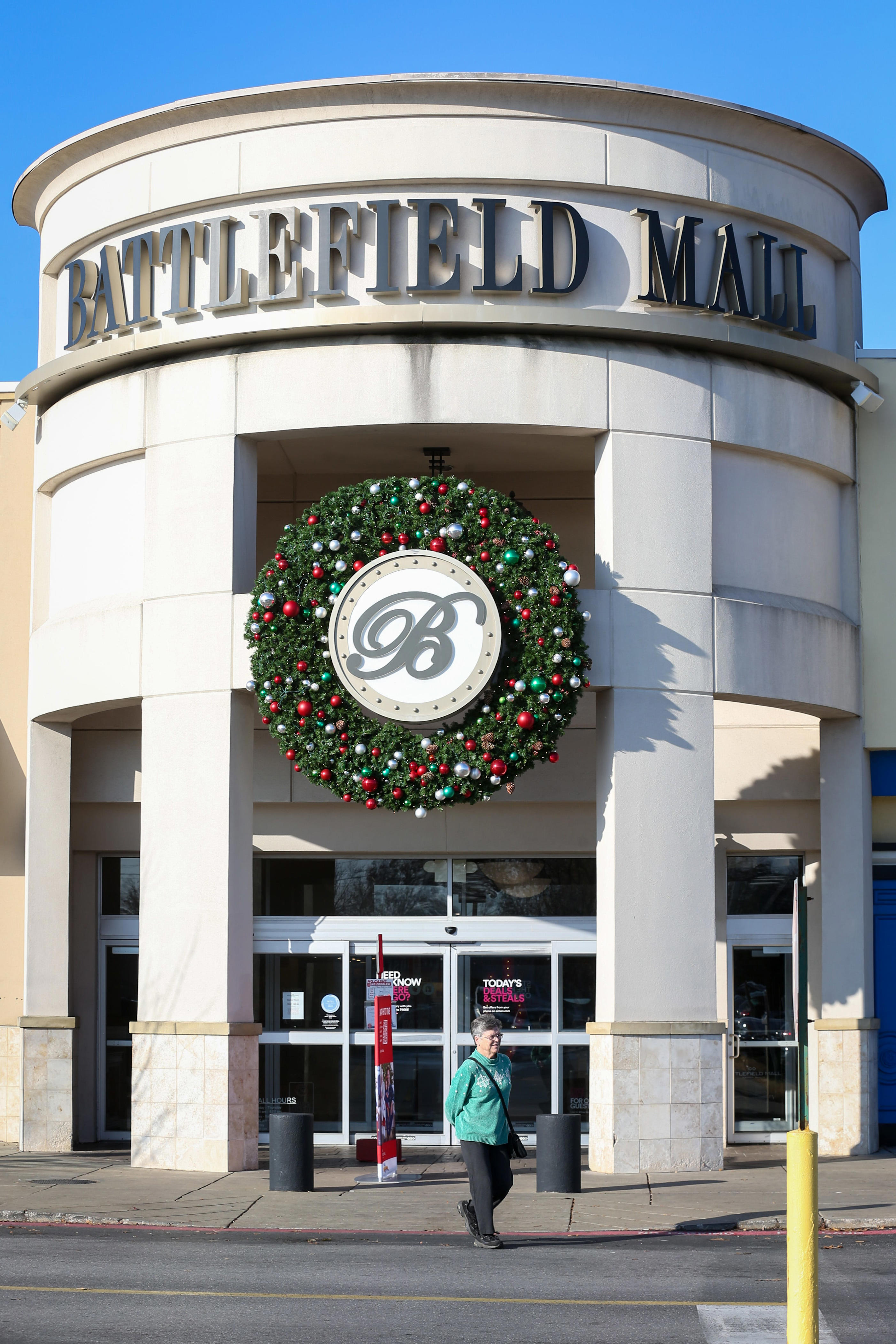 A new store opens at Battlefield Mall, with others coming soon