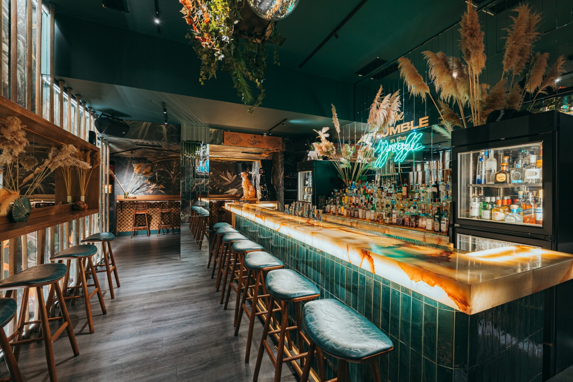 Pinnacle Guide: Δύο ελληνικά μπαρ στα καλύτερα του πλανήτη