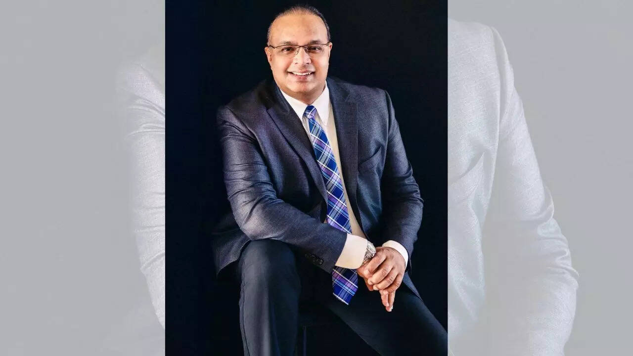 First Indian American councillor of Naperville Ashfaq Syed finds a lot ...