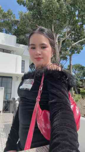 Robie Doll: Sensation and Digital Marketing Icon